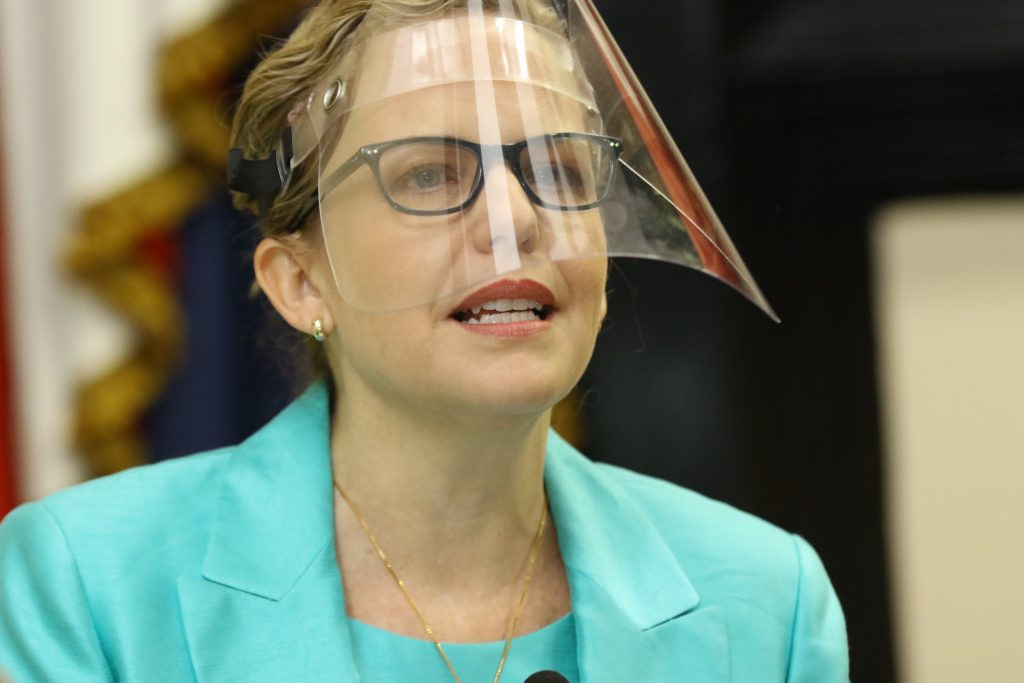 Catalina Crespo, gasolina para una Defensoría en llamas - Radioemisoras UCR